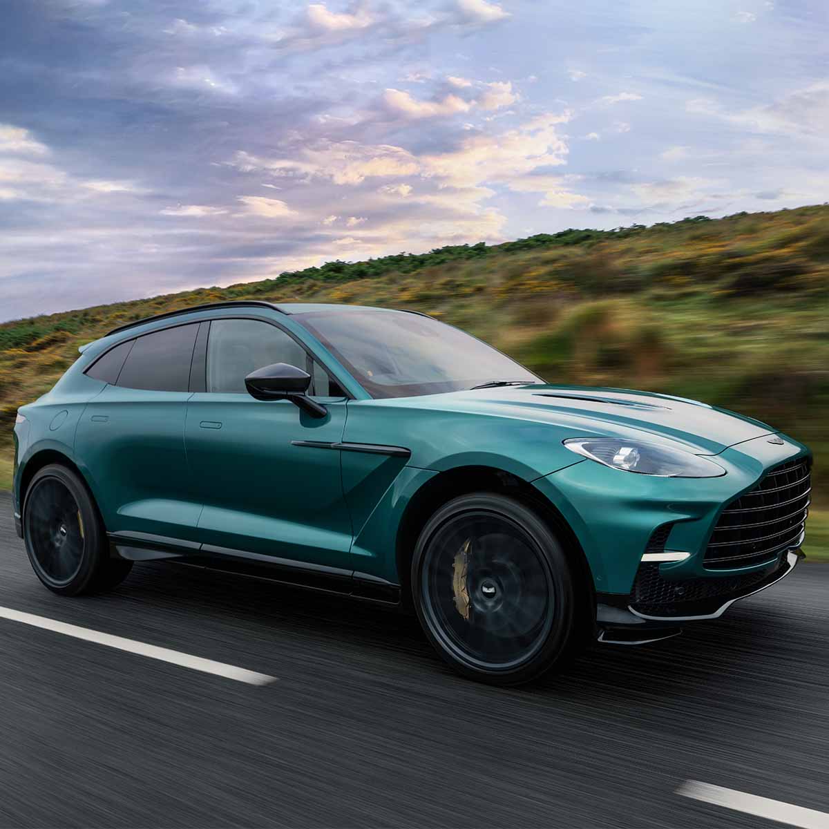DBX707 Brochure | Aston Martin