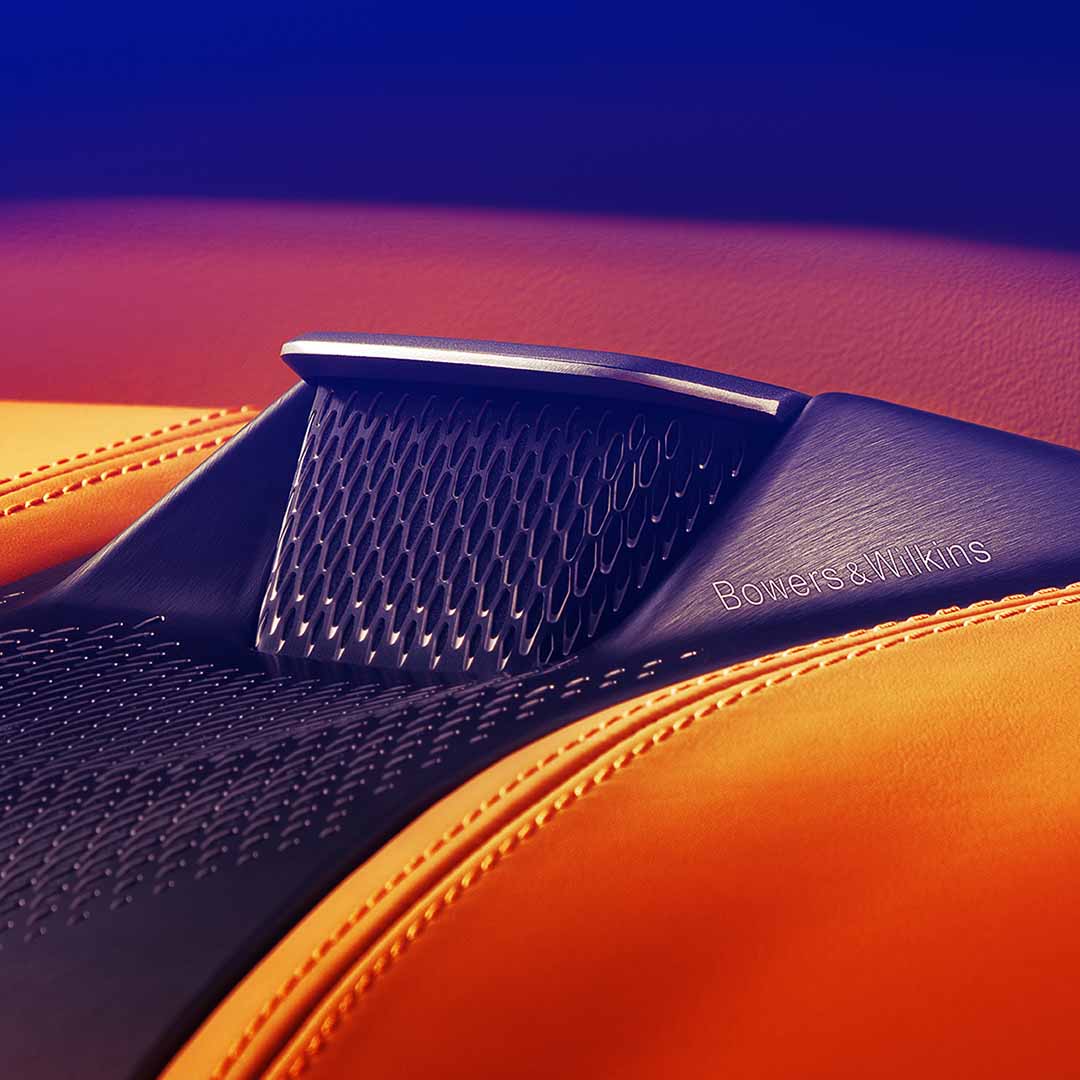 DBX707 Brochure | Aston Martin | Aston Martin