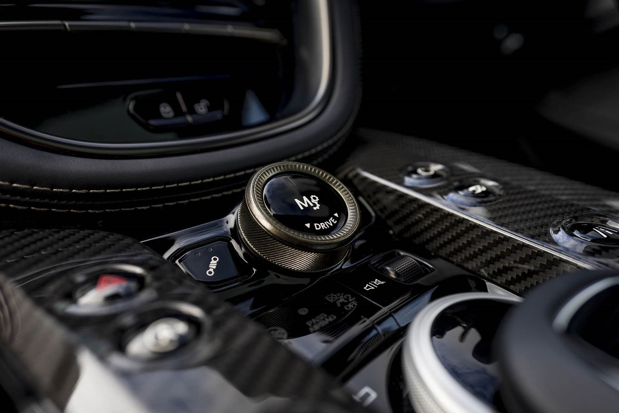 DBX707 Brochure | Aston Martin