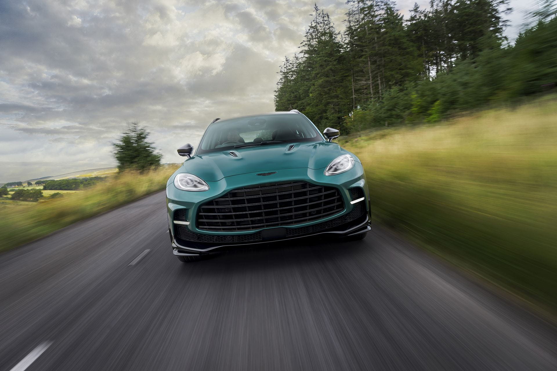 Aston Martin DBX707 - Middle East | Aston Martin