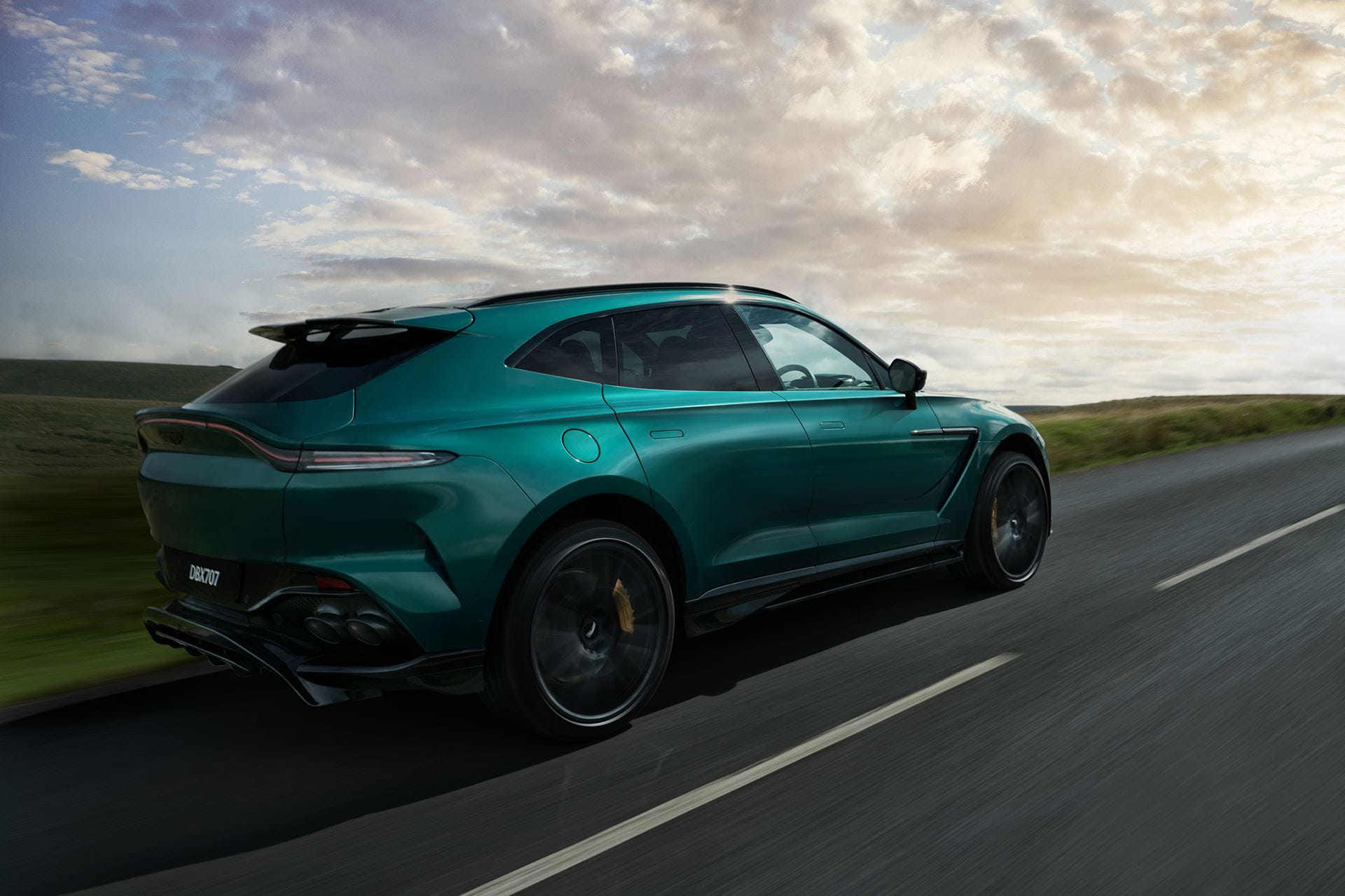 Aston Martin DBX707 - Middle East | Aston Martin